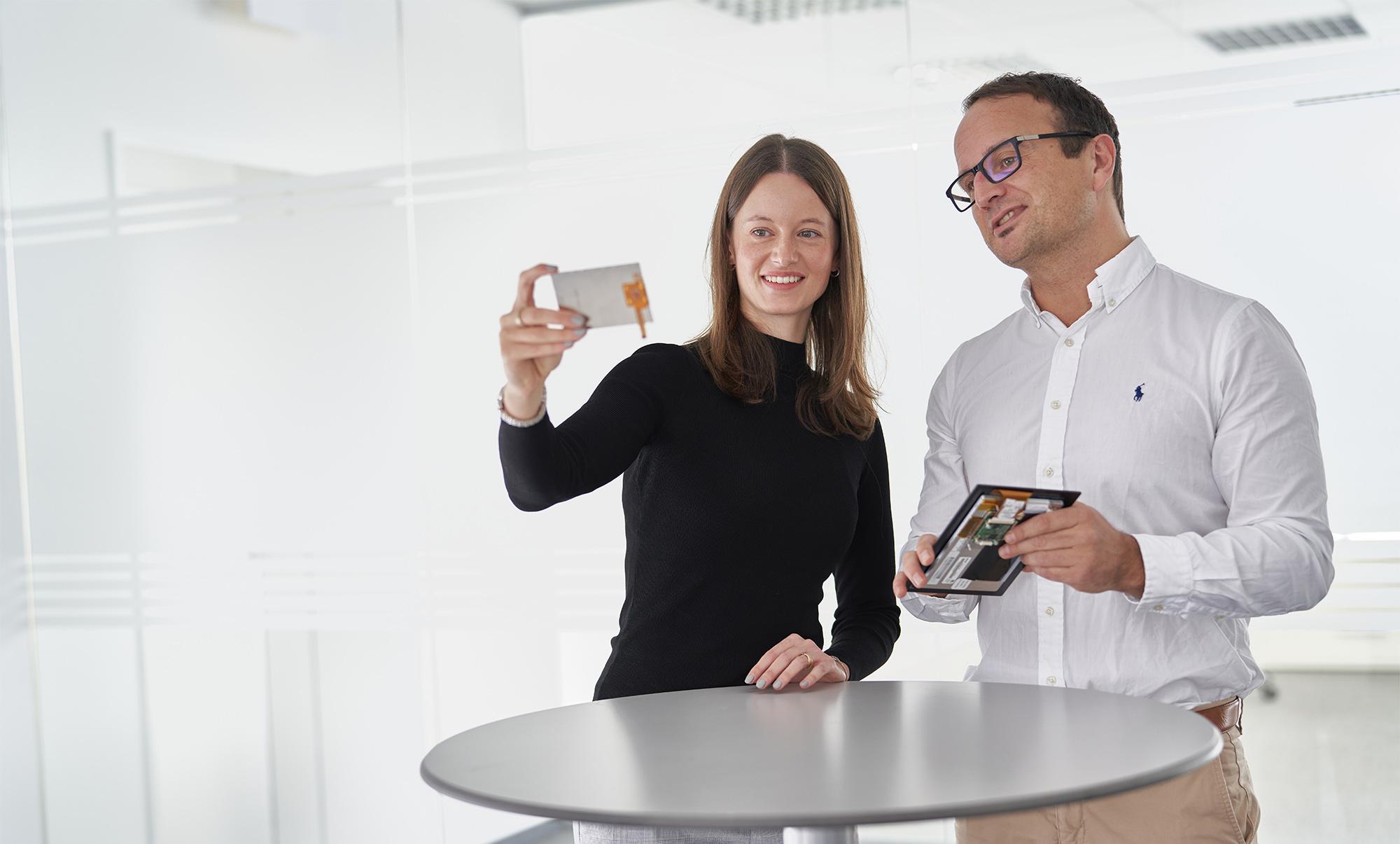 DATA MODUL - Die Display Experten